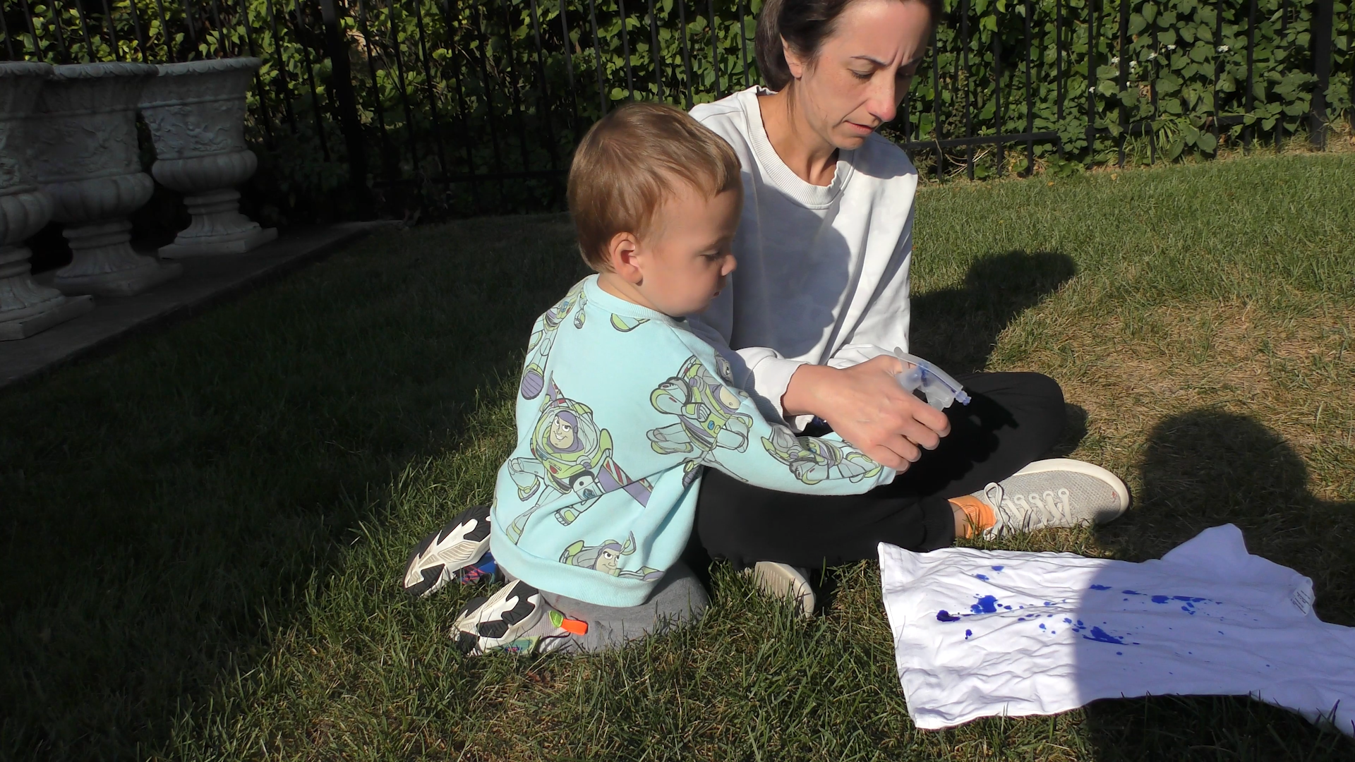 Pathways.org | Spray Bottle Tie Dye